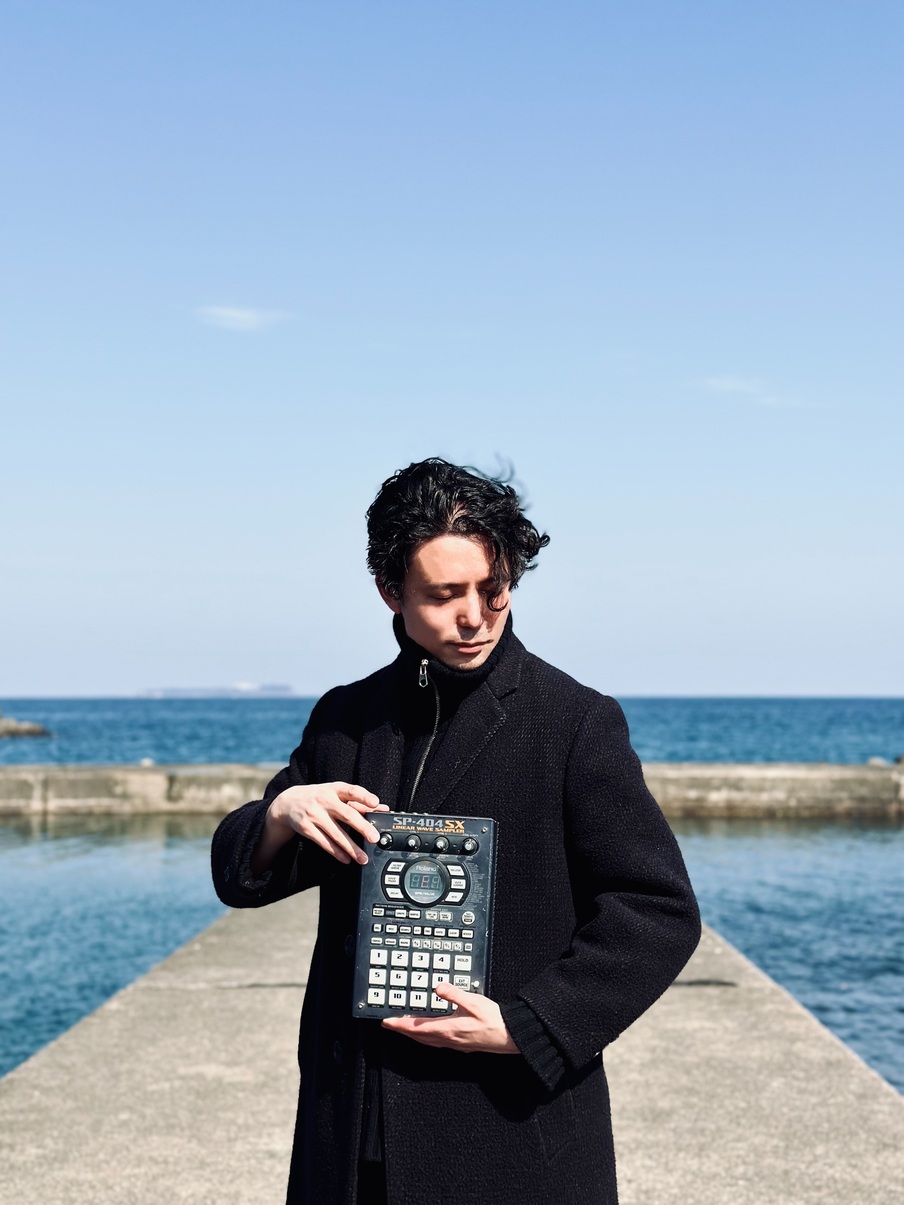 TOMCが新作『True Life』をレコードなどで5月にリリース、アンビエントギタリストyutaka hirasakaとの共作曲 ...