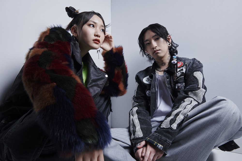 YOASOBIが18歳の〈心音〉に向き合い新曲“HEART BEAT”を制作 NHK音楽特番「18祭」が12月25日に放送 | Mikiki by TOWER RECORDS