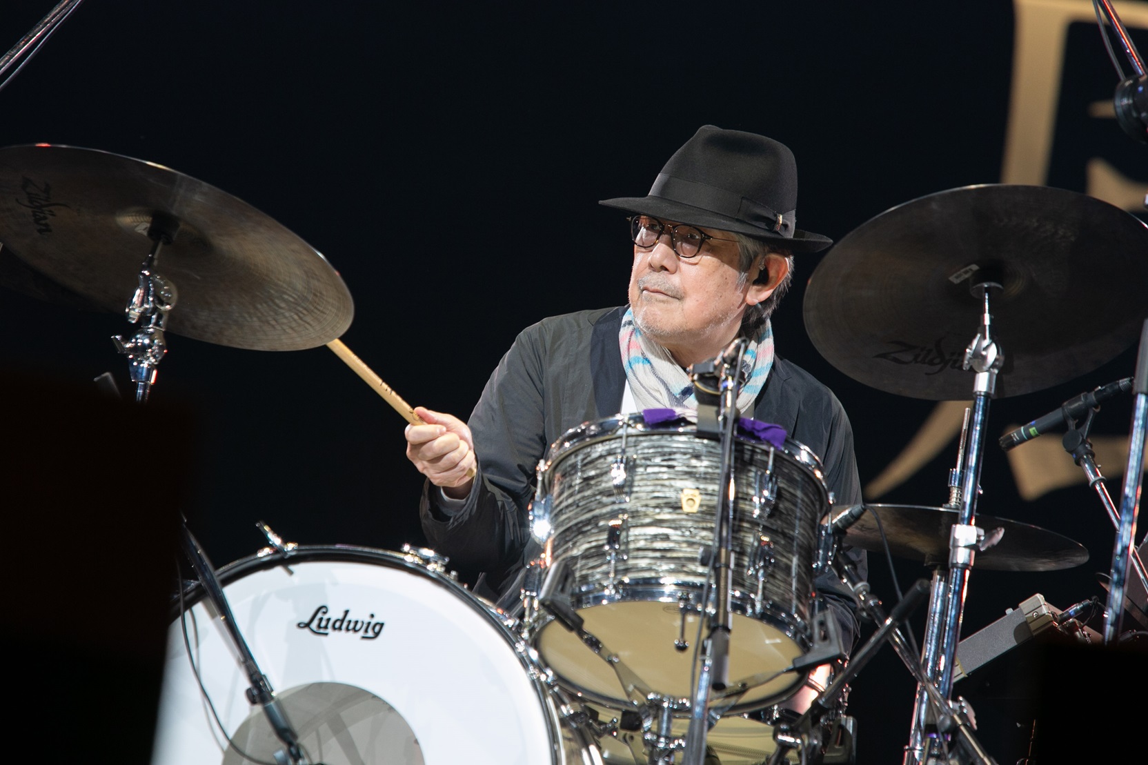 松本隆の言葉を浴びる〈風街ぽえてぃっく2025〉――近藤真彦、大友康平、斉藤由貴、田島貴男らが集う最後の風街コンサートへの期待 | Mikiki by TOWER RECORDS