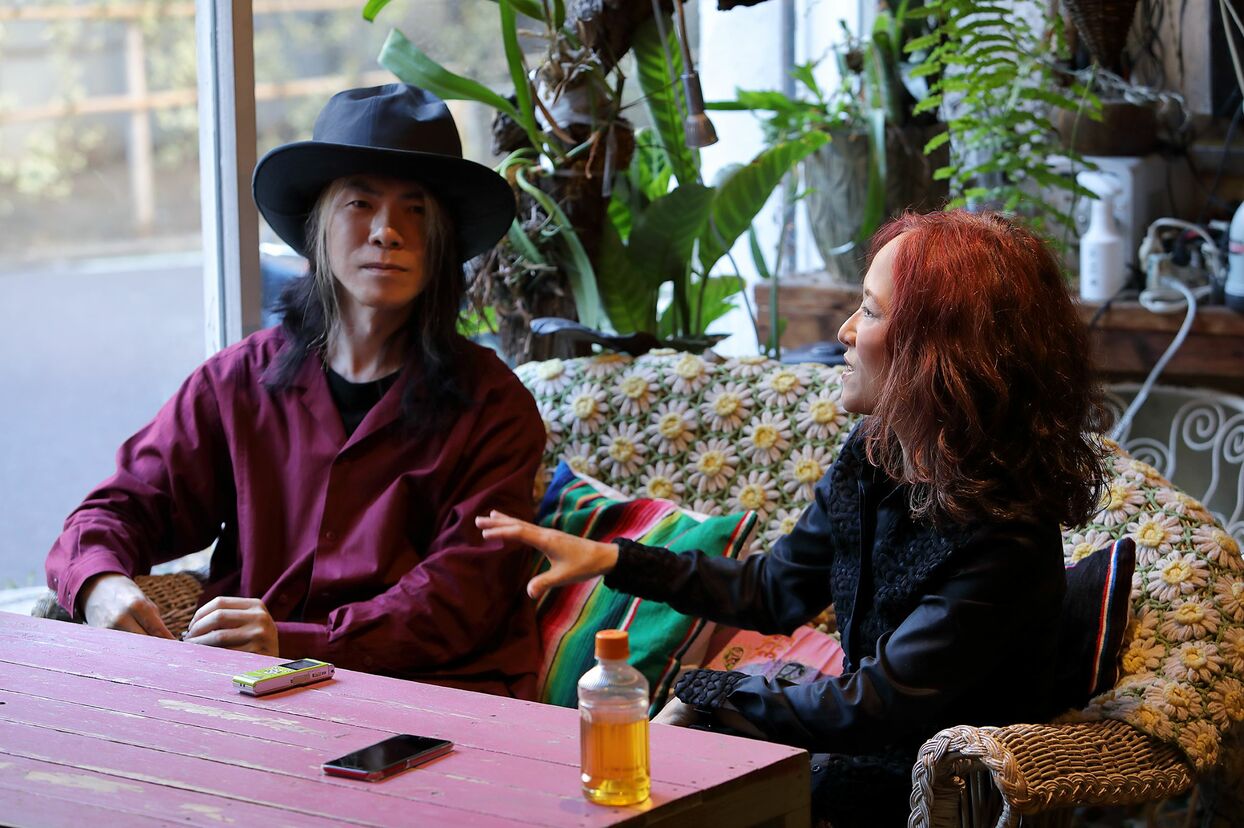 BorisのAtsuoとシュガー吉永が語る新作『W』の誕生秘話、日本の音楽シーンの問題点 | Mikiki by TOWER RECORDS