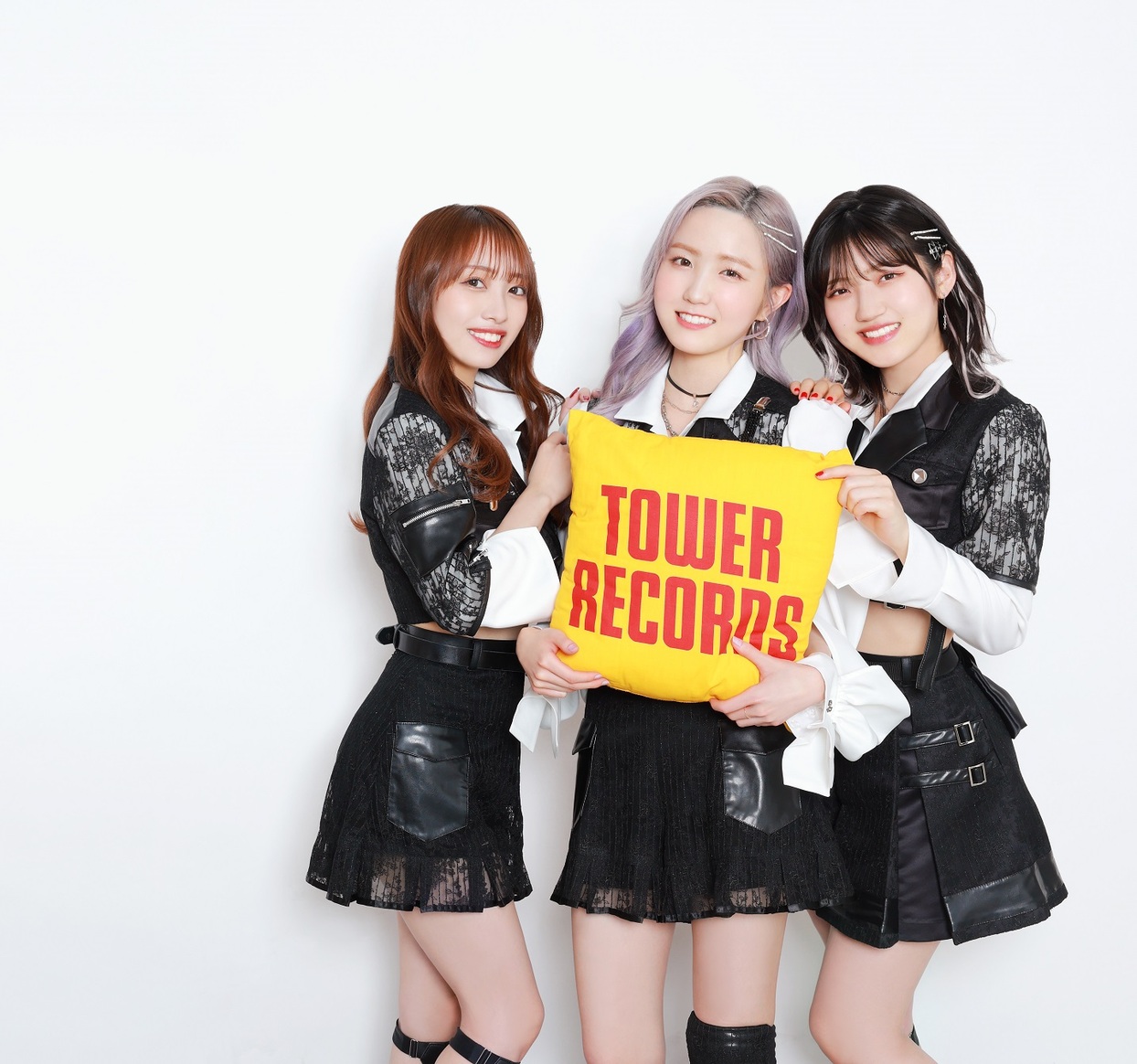 AKB48『元カレです』本田仁美、向井地美音、村山彩希に訊く、衝撃的なタイトル曲の意味 | Mikiki by TOWER RECORDS